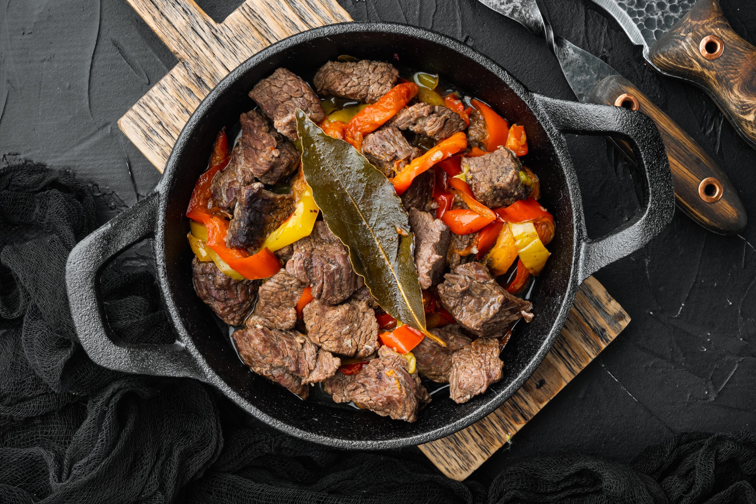 Rezept: Wiener Kalbsgulasch mit Paprika - Kontrollgemeinschaft ...